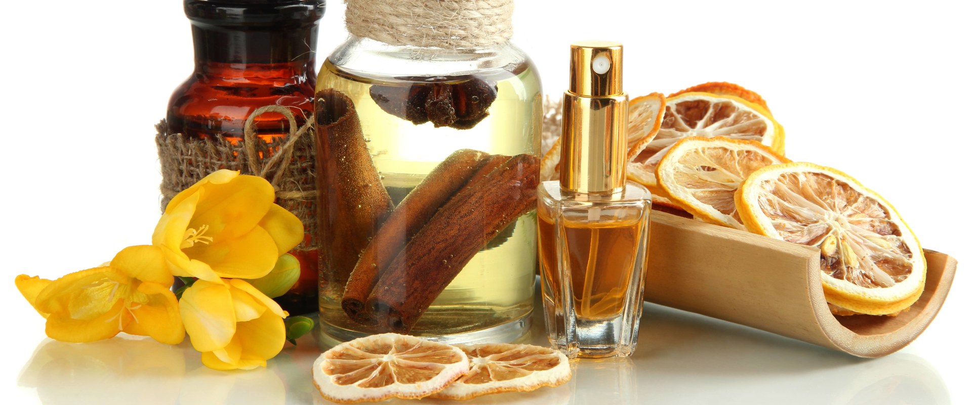 The Truth About Natural and Synthetic Fragrances: An Expert's Perspective